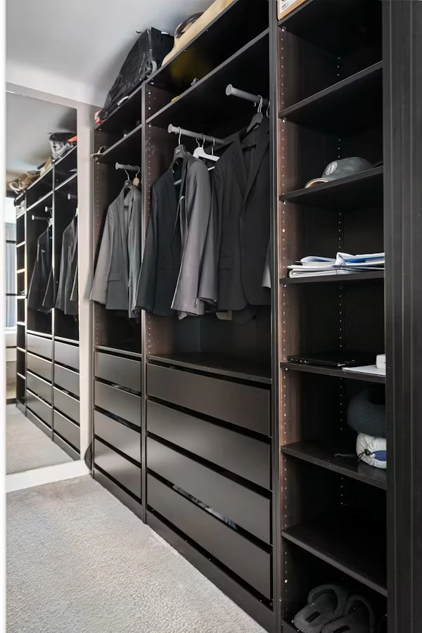 How Deep Should Custom Closets Be for Maximum Efficiency? - Closet & Beyond