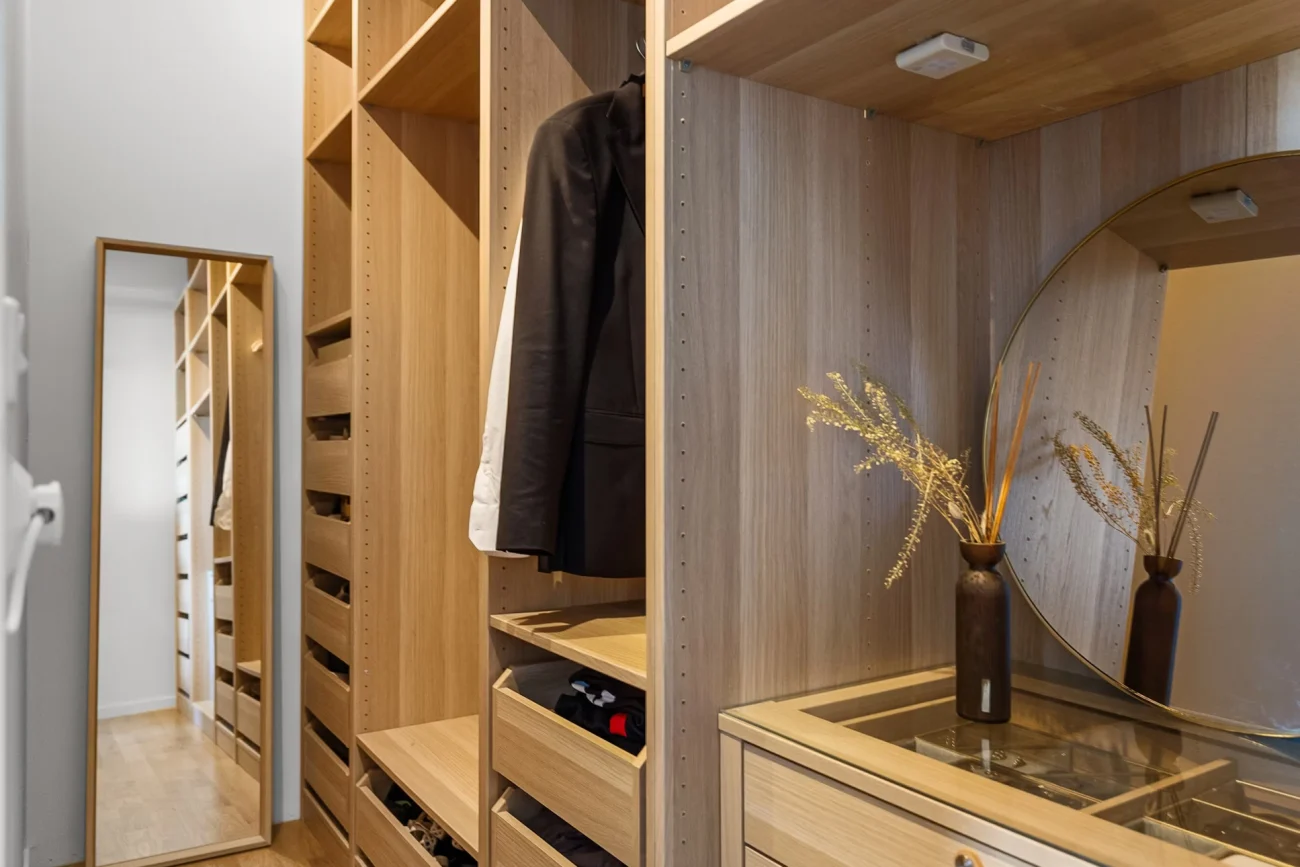 Top Trends in Custom Closet Design for 2025 - Closet & Beyond