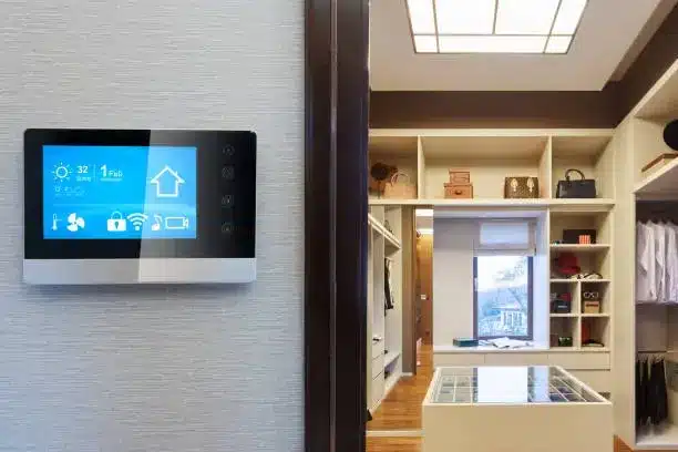 Custom Closet Systems That Integrate Smart Home Technology - Closet ...